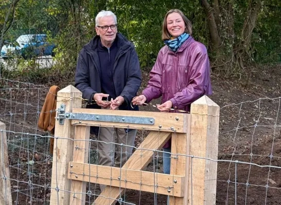 Itegem opent (eindelijk) grootste hondenloopzone van Heist-op-den-Berg: "Maar liefst drie en ...